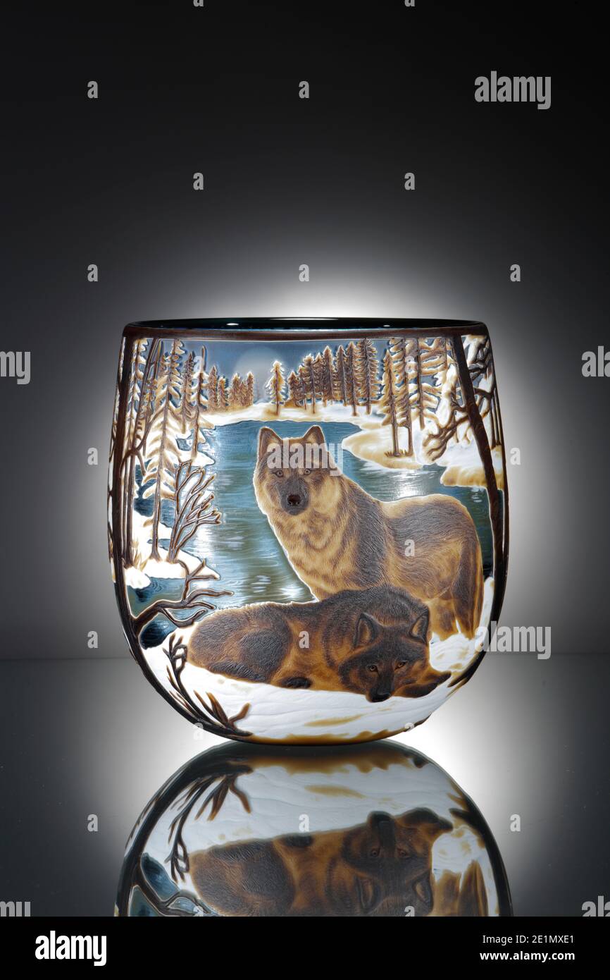 Padded cameo glass hi-res stock photography and images - Alamy