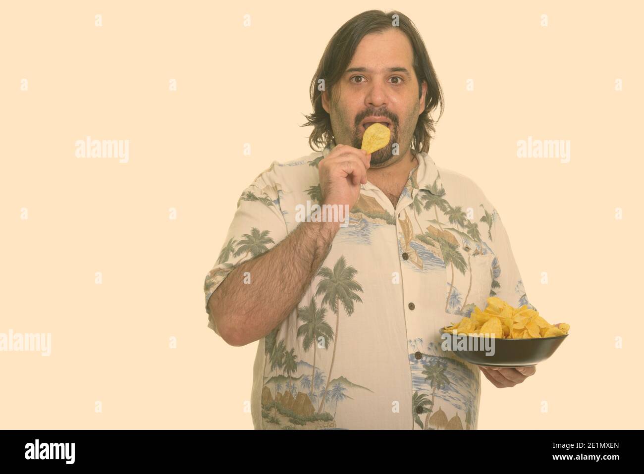 Man eating chips hi-res stock photography and images - Alamy