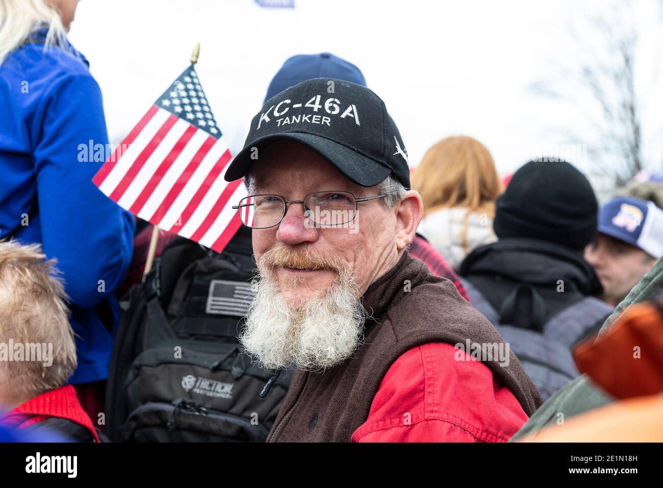 Pro-Trump protesters rally around Ellipse and Washington Monument to ...
