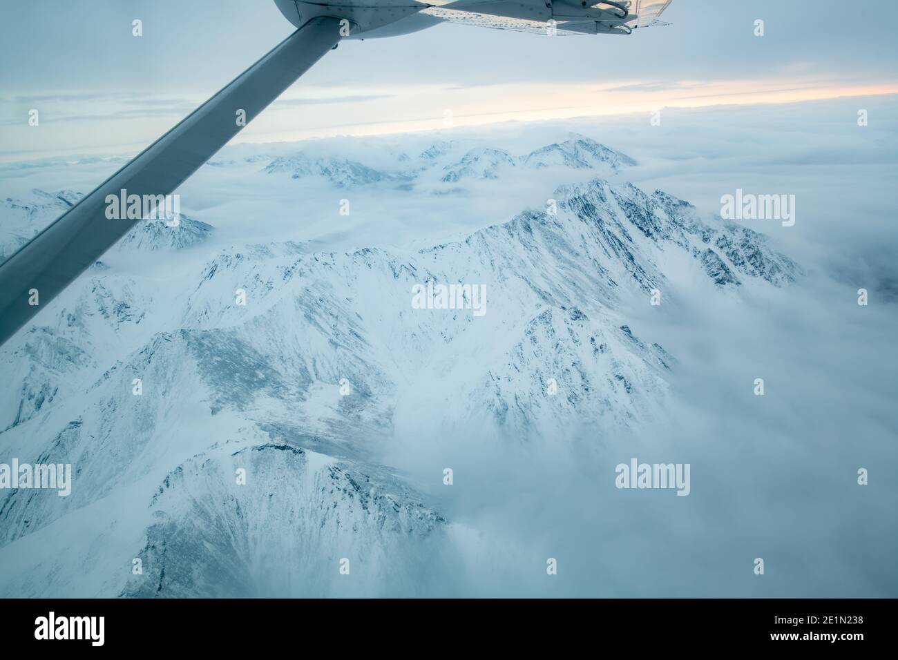 Brooks mountain range hi-res stock photography and images - Alamy