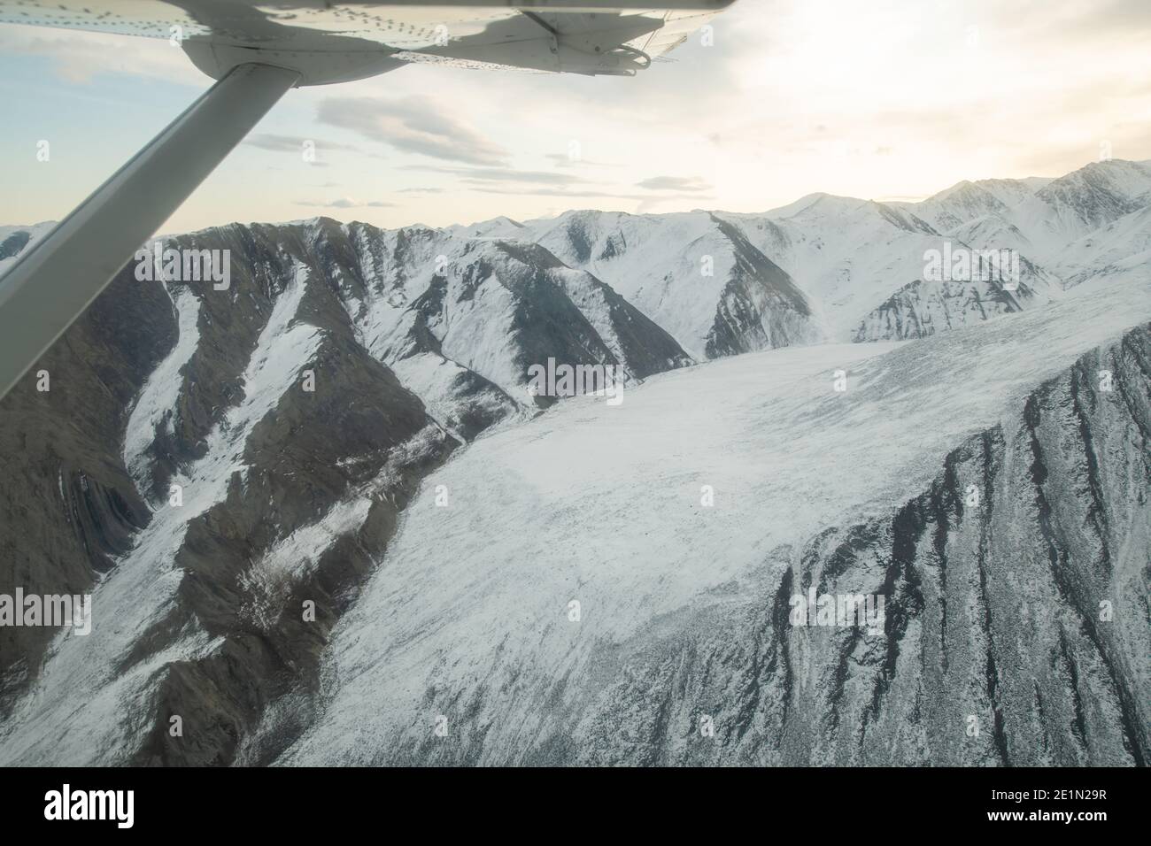 Brooks mountain range hi-res stock photography and images - Alamy