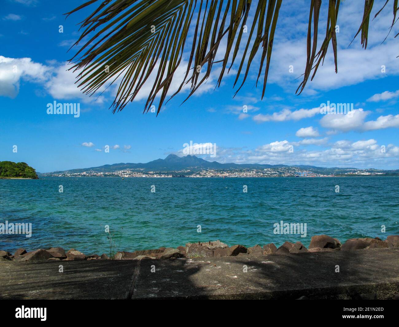 Mount pelee volcano hi-res stock photography and images - Alamy