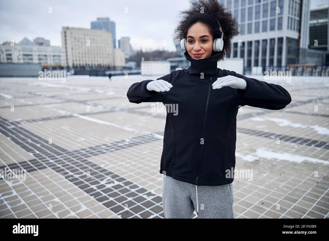 Chest level hi-res stock photography and images - Alamy