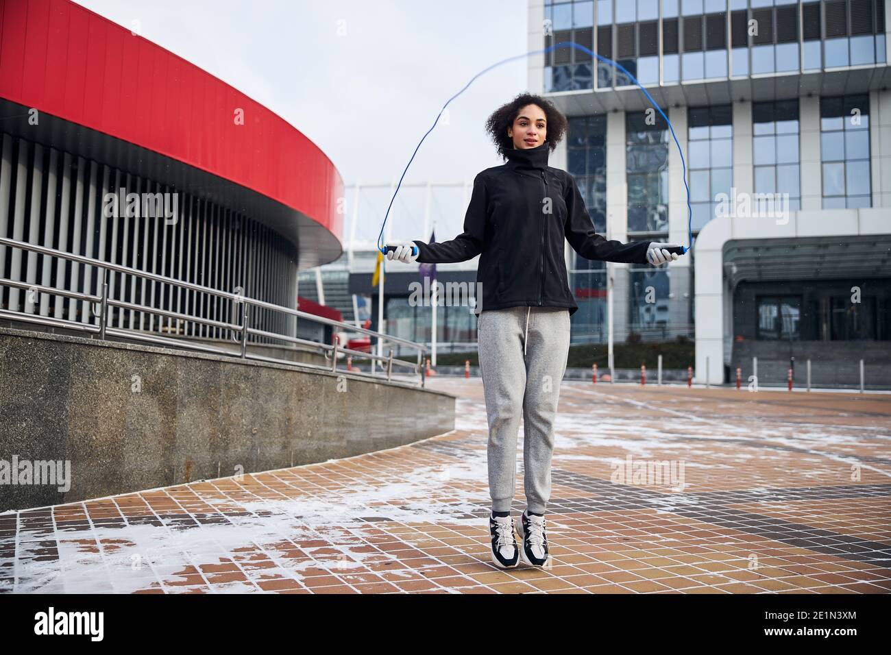 Female athlete training jump rope hi-res stock photography and images ...