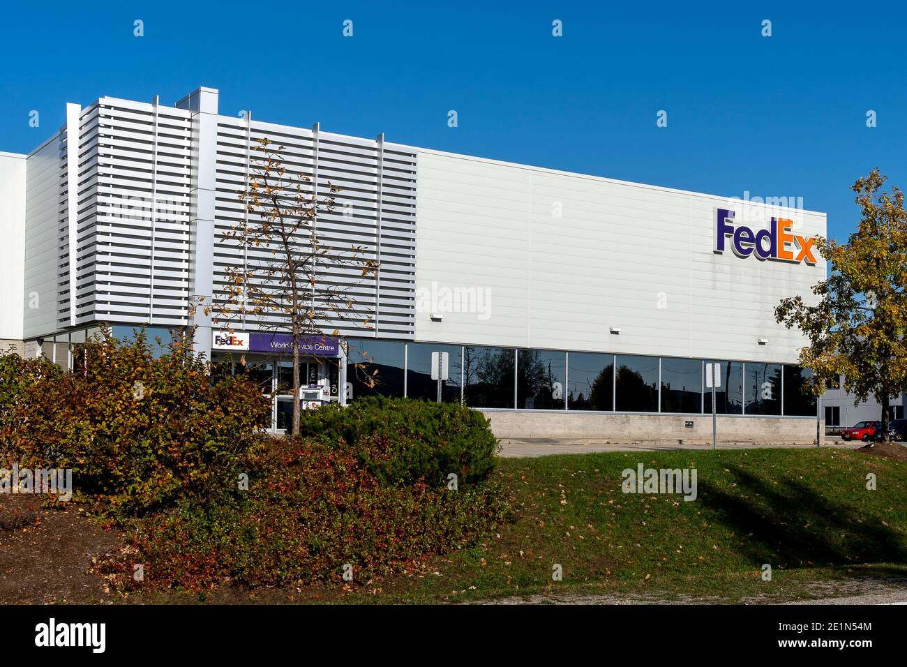 World delivery hi-res stock photography and images - Alamy