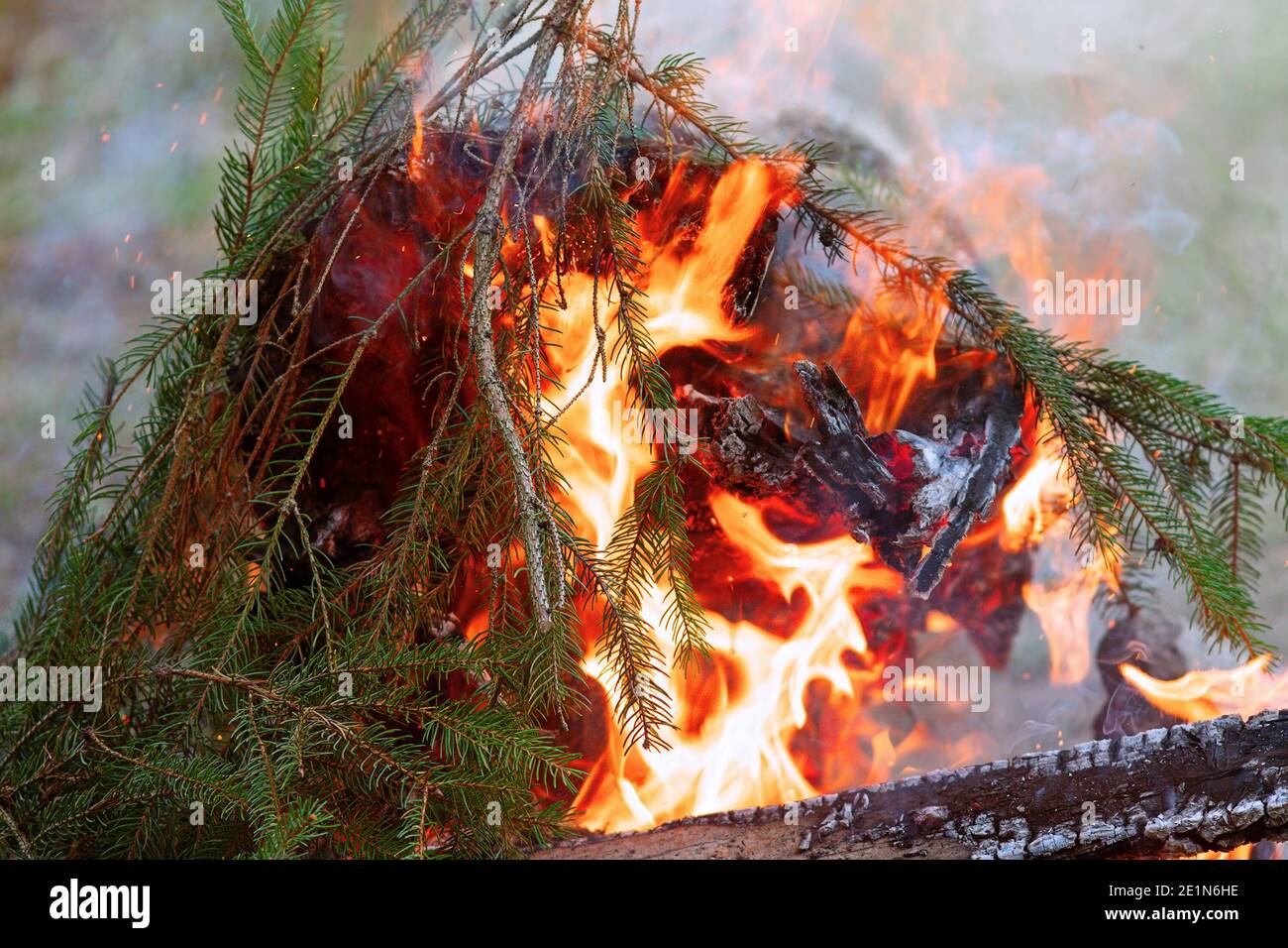 Bonfire set hi-res stock photography and images - Alamy