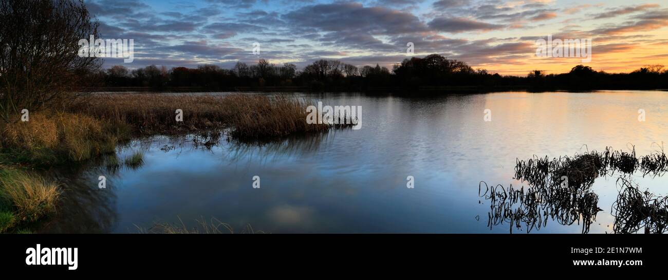 Winter sunset over Hinchingbrooke Country Park, Huntingdon town ...
