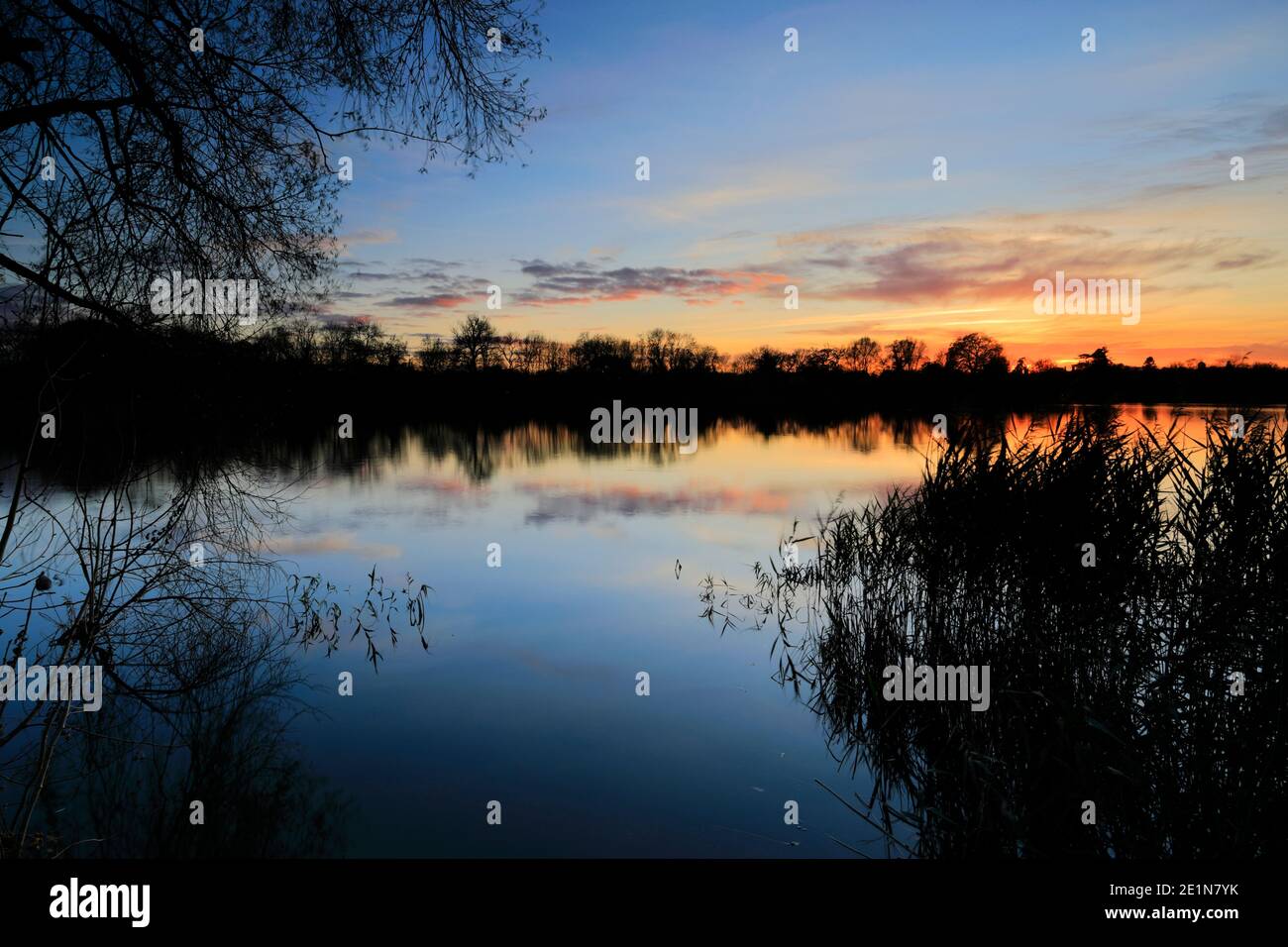 Winter sunset over Hinchingbrooke Country Park, Huntingdon town ...