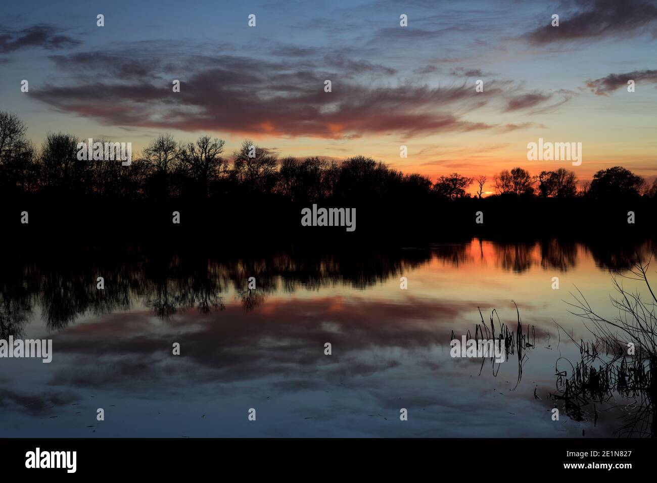 Winter sunset over Hinchingbrooke Country Park, Huntingdon town ...