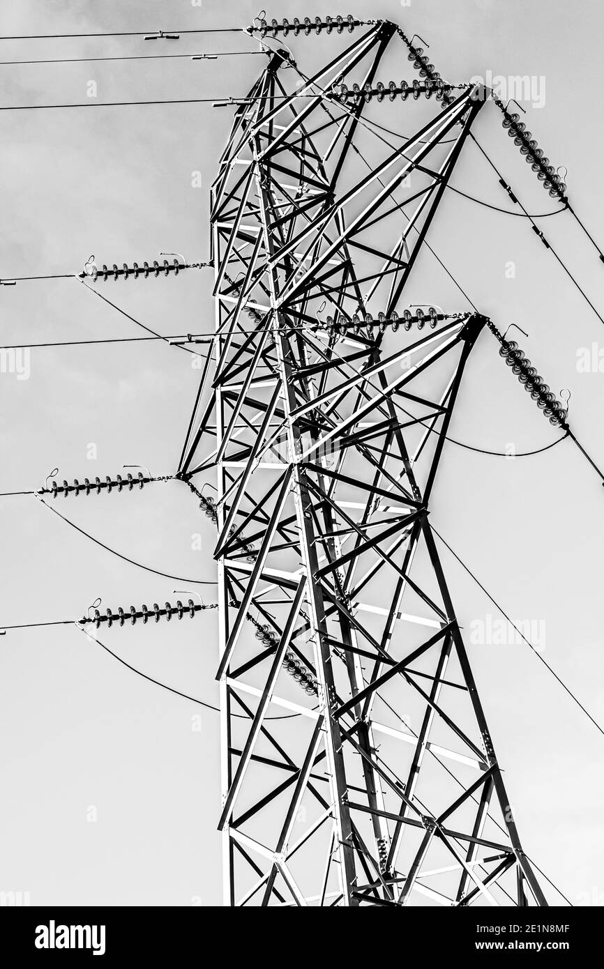 Electricity pylons and overhead lines of the Transmission and ...