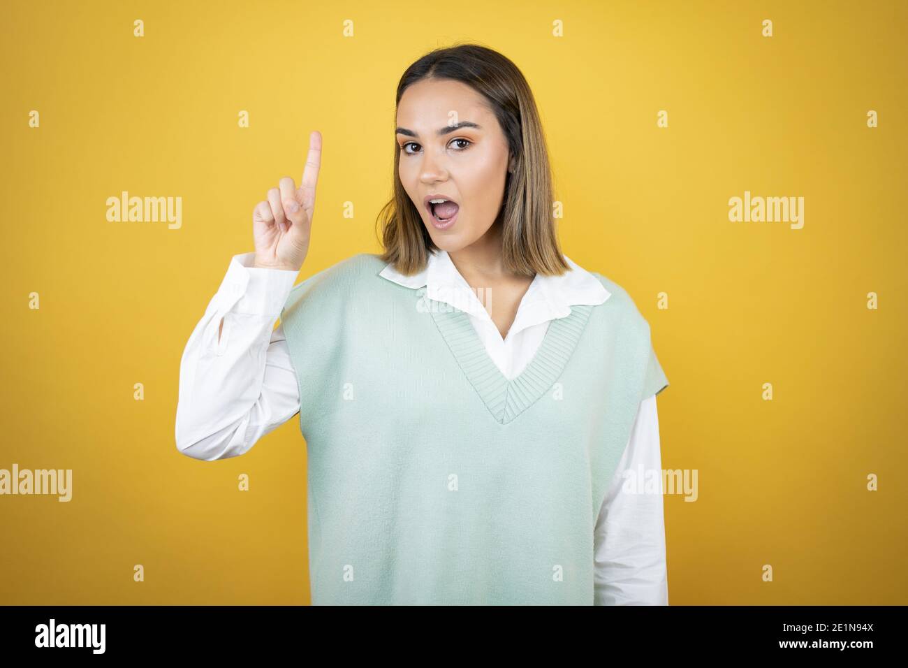 Girl hunched over hi-res stock photography and images - Alamy