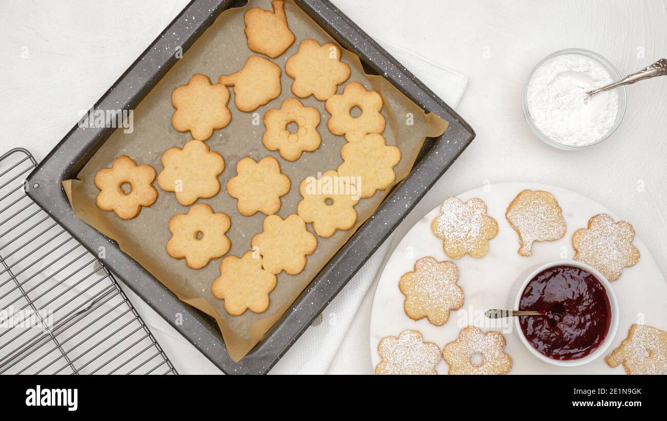 Oven baked shortbread cookies hi-res stock photography and images - Alamy