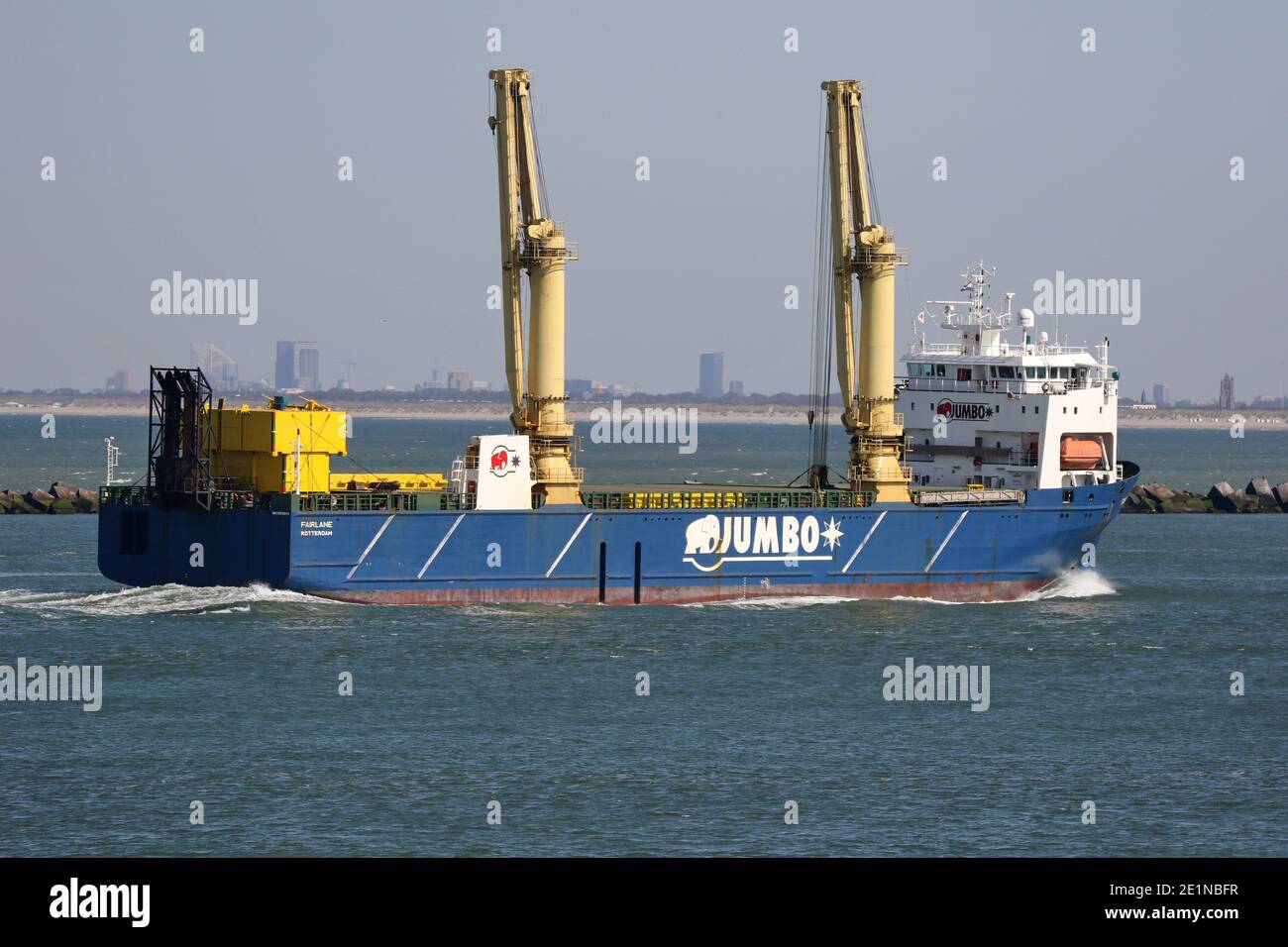 Jumbo shipping hi-res stock photography and images - Alamy