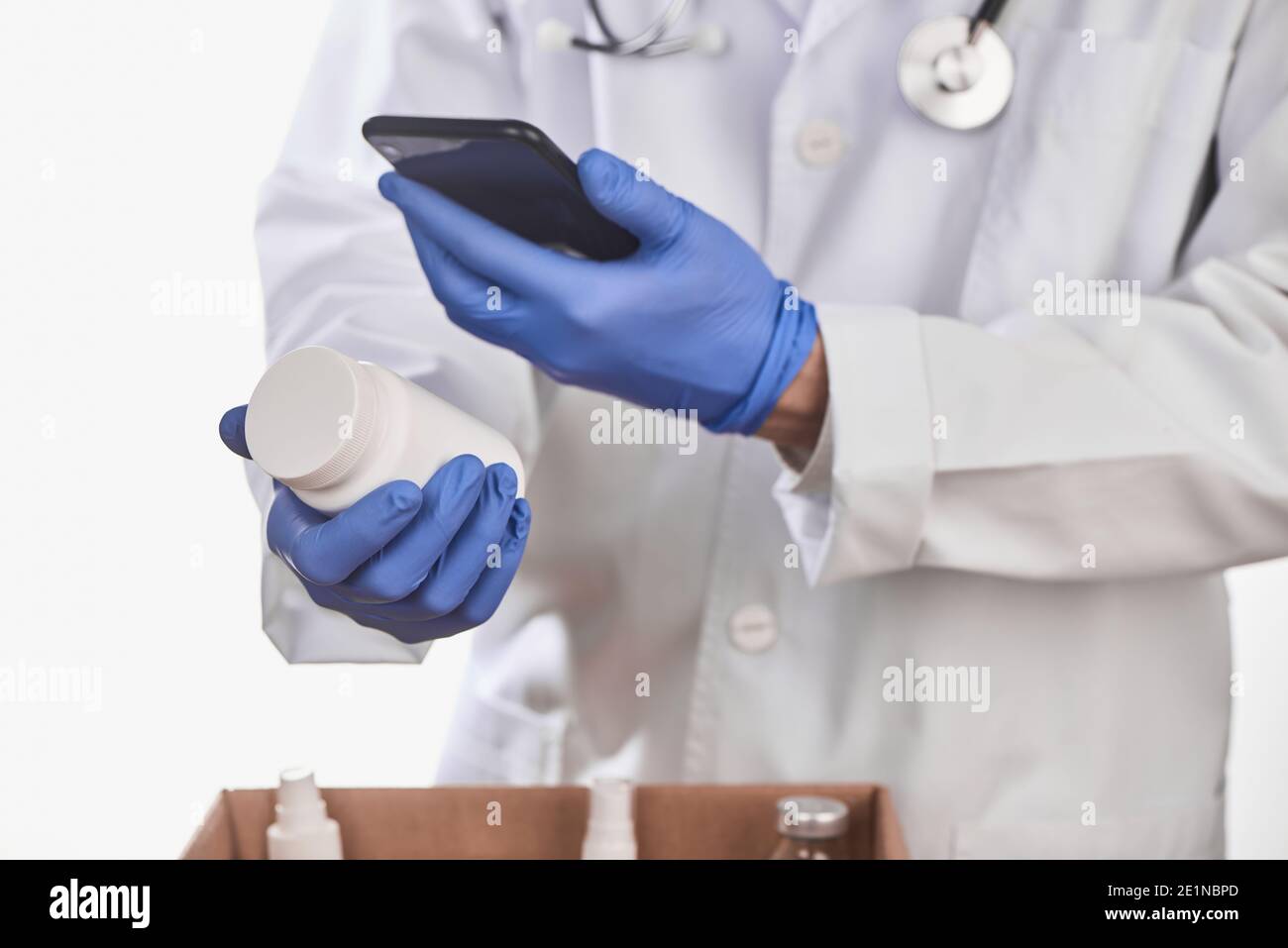 Medication barcode hi-res stock photography and images - Alamy