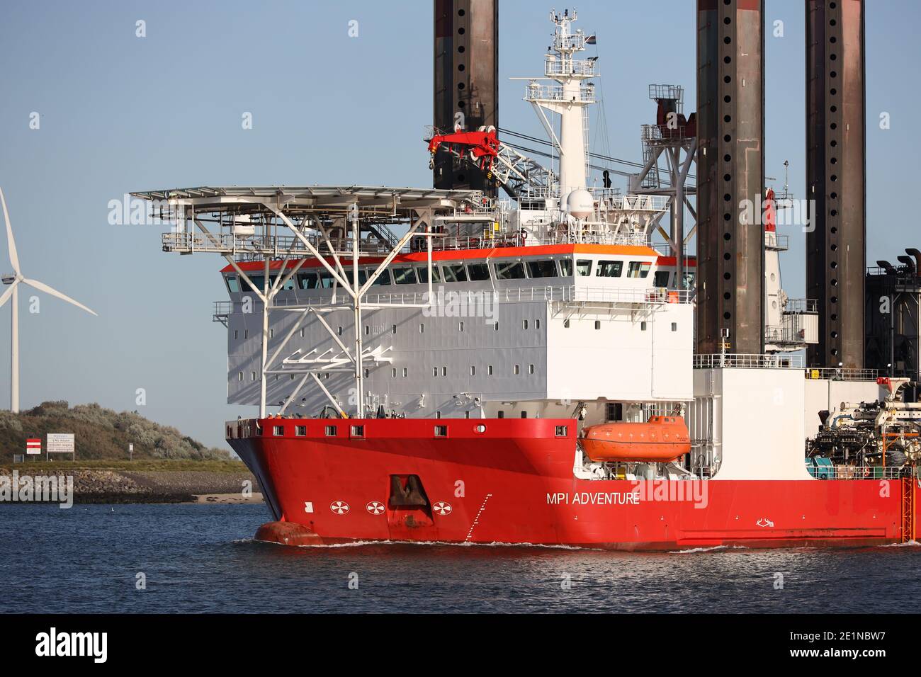 The wind power installation ship MPI Adventure will reach the port of ...