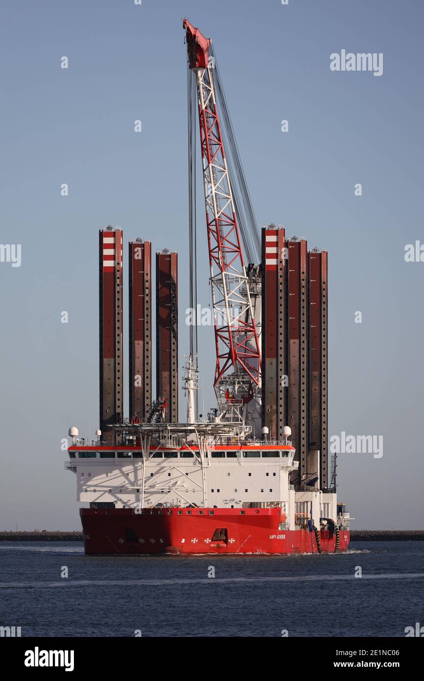 Power the vessel hi-res stock photography and images - Alamy