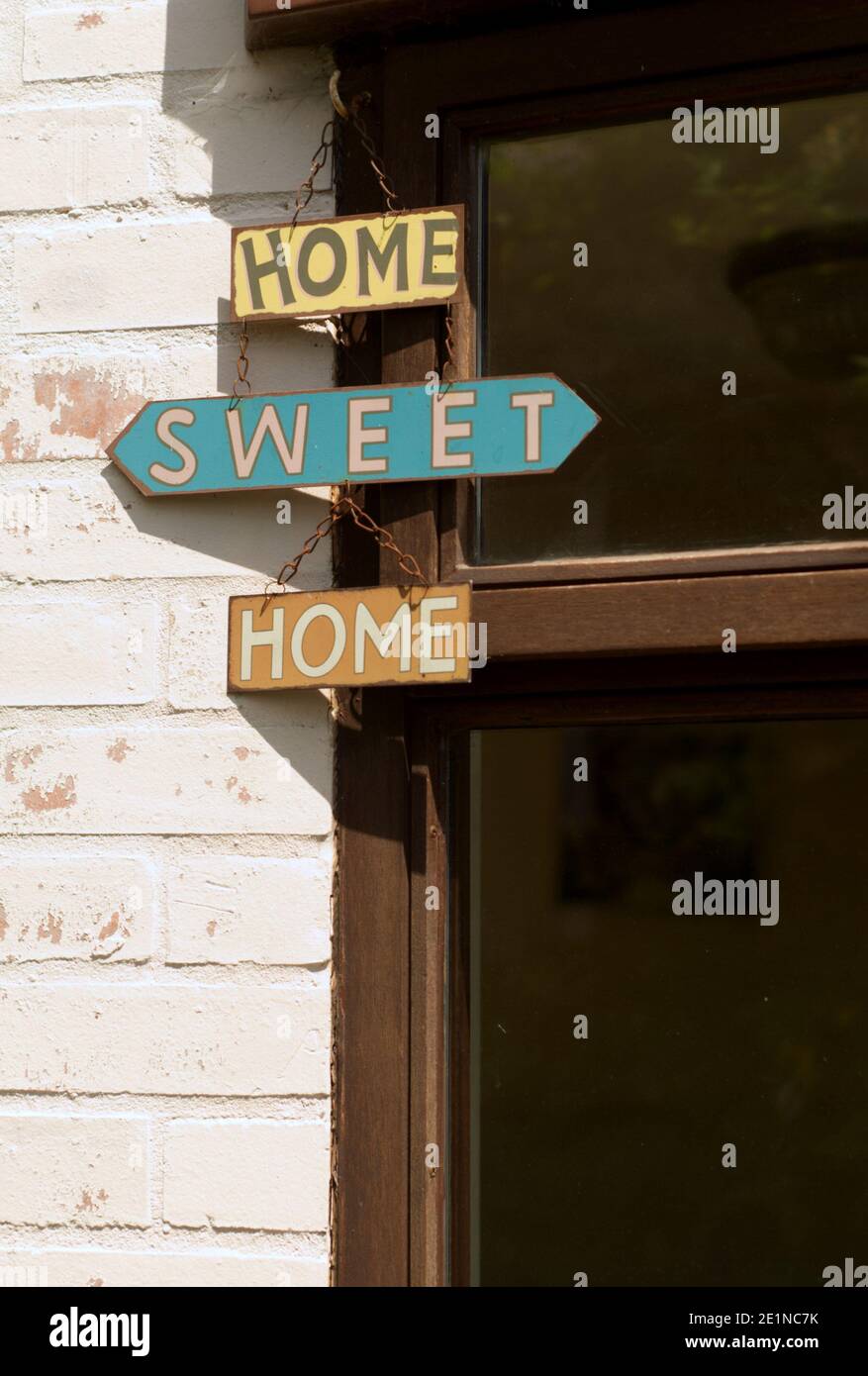 Home sweet home sign hi-res stock photography and images - Alamy