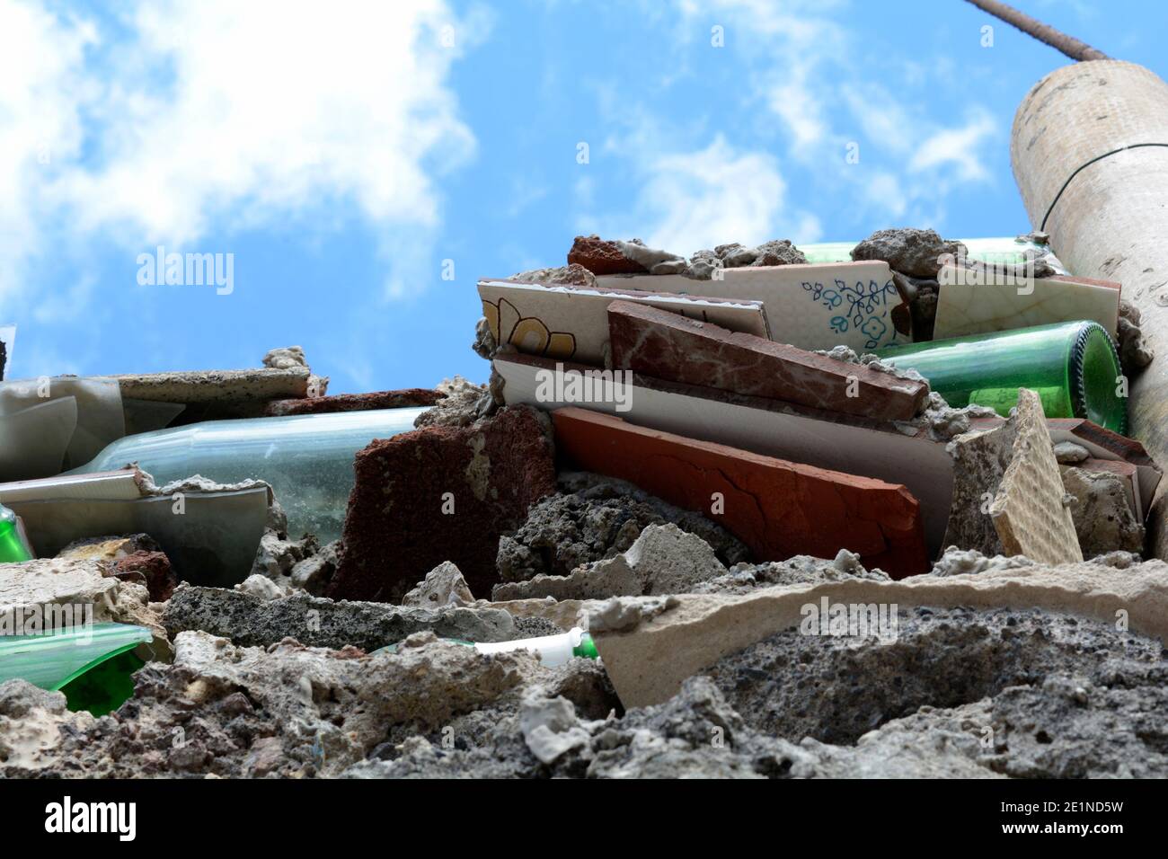 Salvaged building material hi-res stock photography and images - Alamy