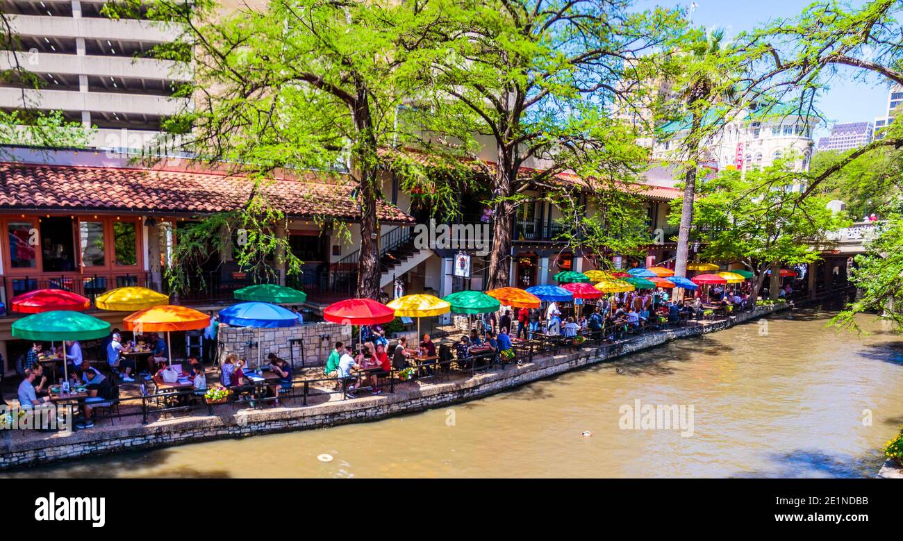 San Antonio, Texas, USA - March 29, 2018: Popular dining and ...
