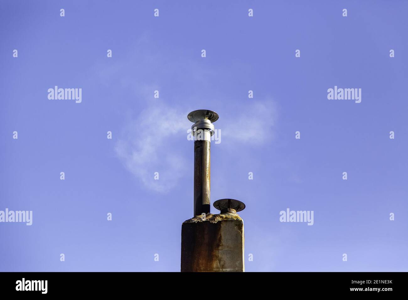 Industrial steel windows hi-res stock photography and images - Alamy