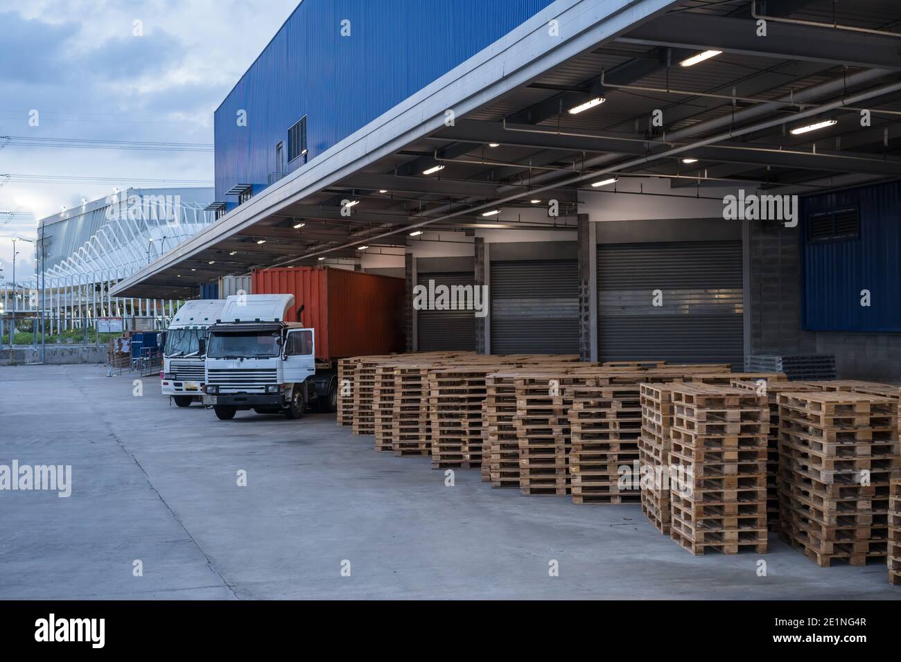 Forklift parking hi-res stock photography and images - Alamy