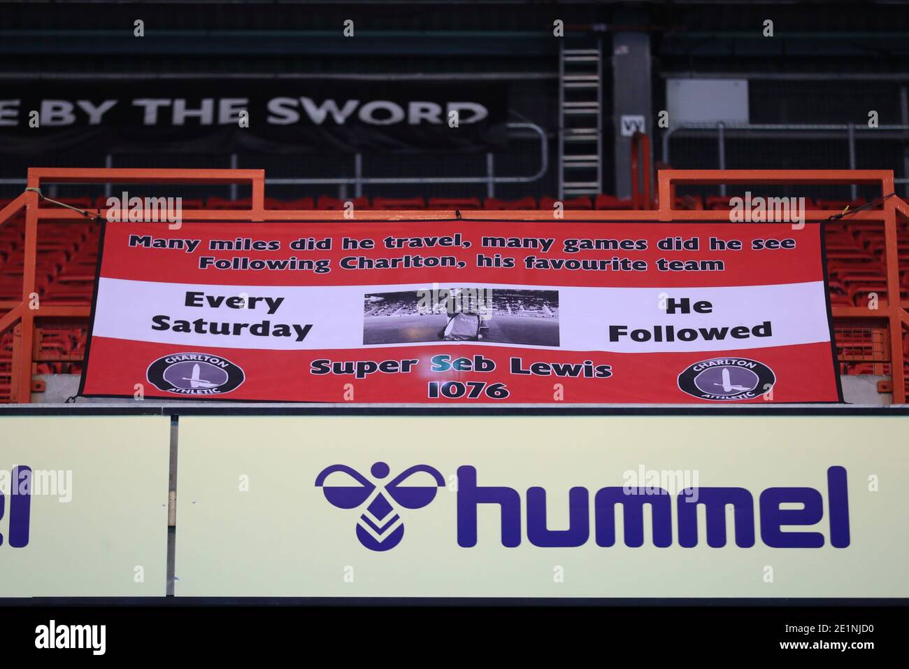 Football superfan hi-res stock photography and images - Alamy