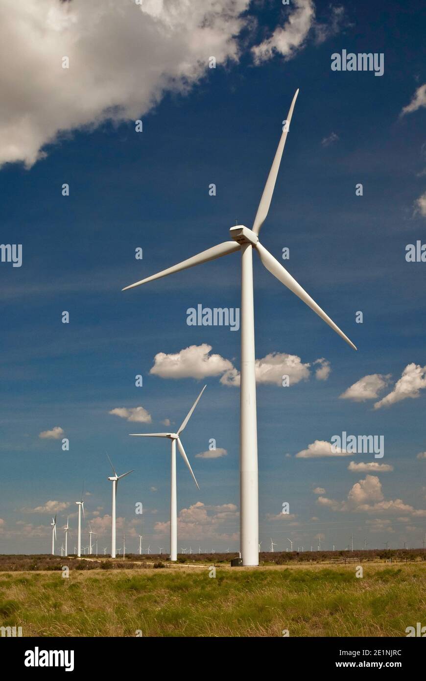 Texas wind turbines hi-res stock photography and images - Alamy