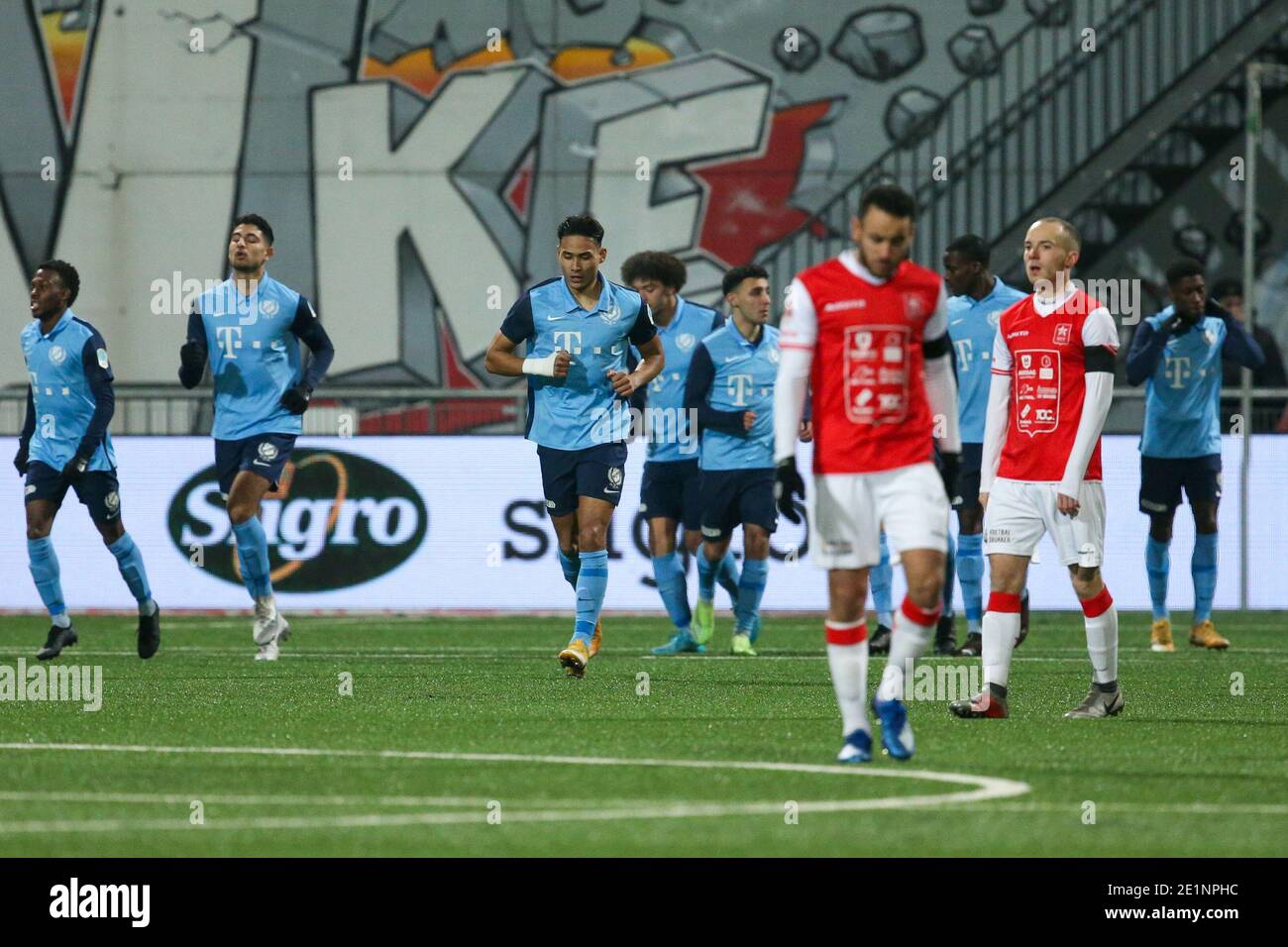 MAASTRICHT, NETHERLANDS - JANUARY 8: Team of Jong FC Utrecht ...
