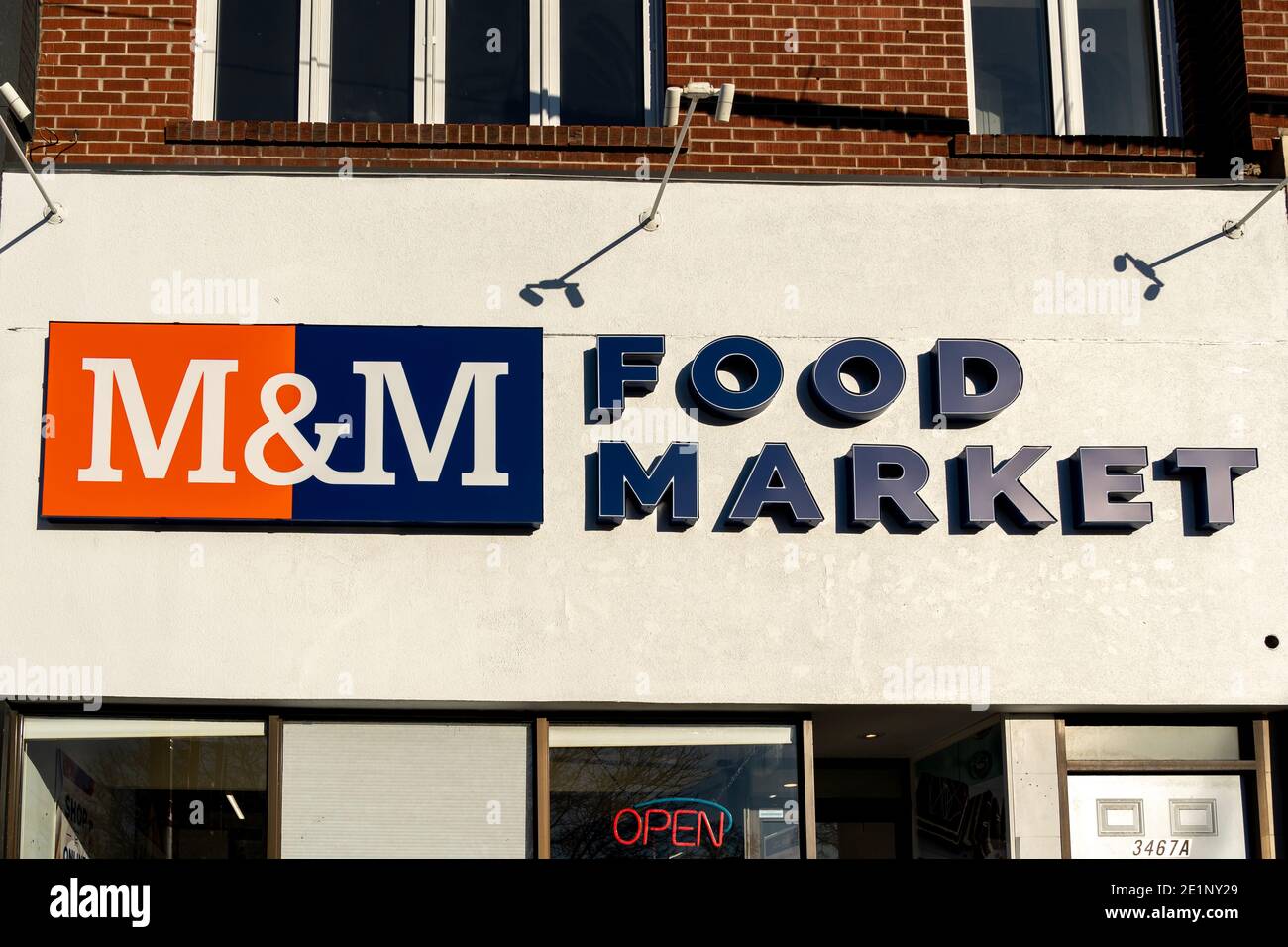 Market logo hi-res stock photography and images - Alamy