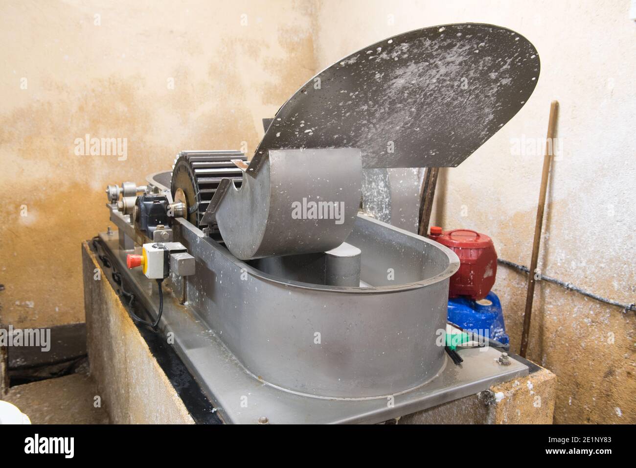 Paper mill interior hi-res stock photography and images - Alamy