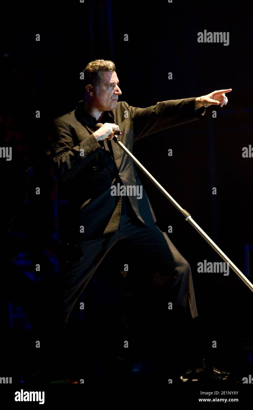 Singer loquillo hi-res stock photography and images - Alamy