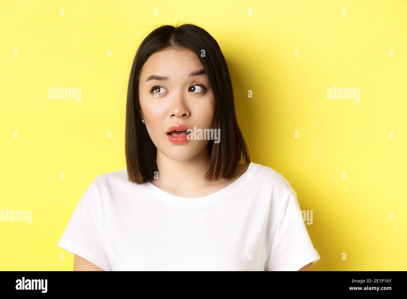 Intrigued face hi-res stock photography and images - Alamy
