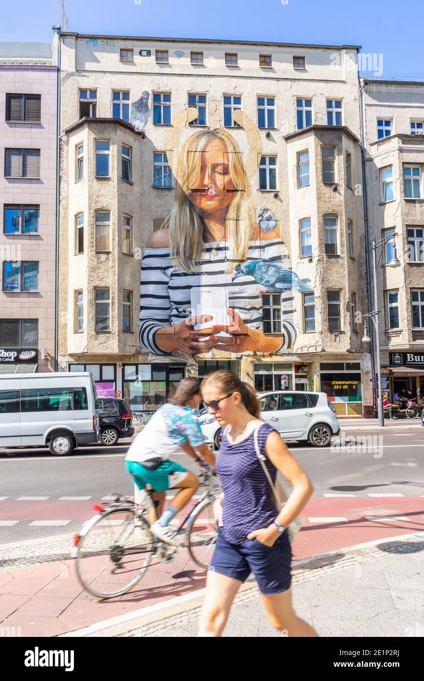 German street art hi-res stock photography and images - Alamy