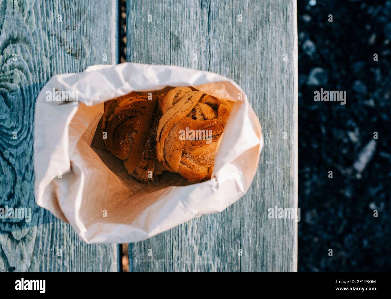 Cardamon bun hi-res stock photography and images - Alamy