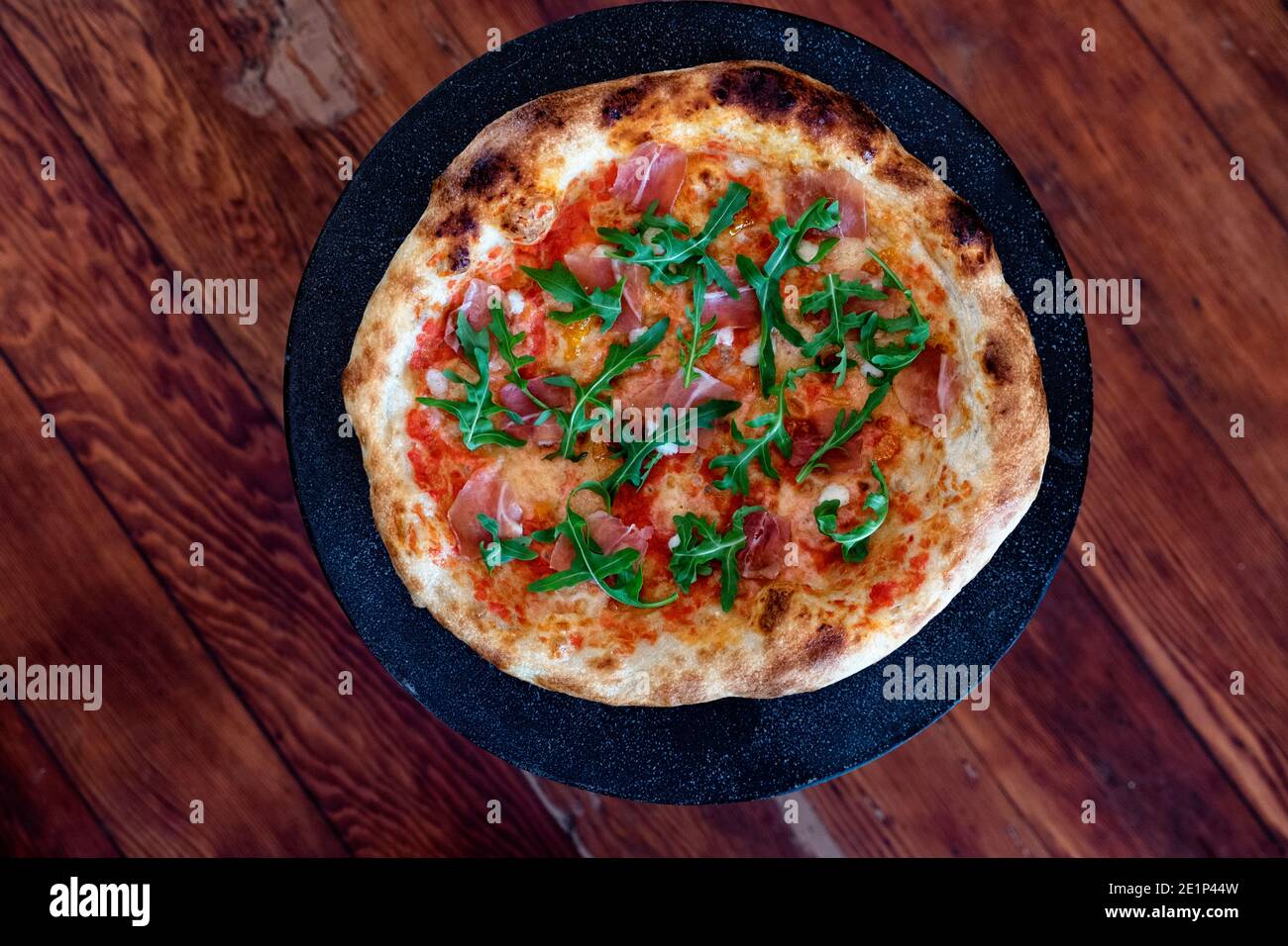 Prosciutto and Rucola Italian Pizza Stock Photo - Alamy