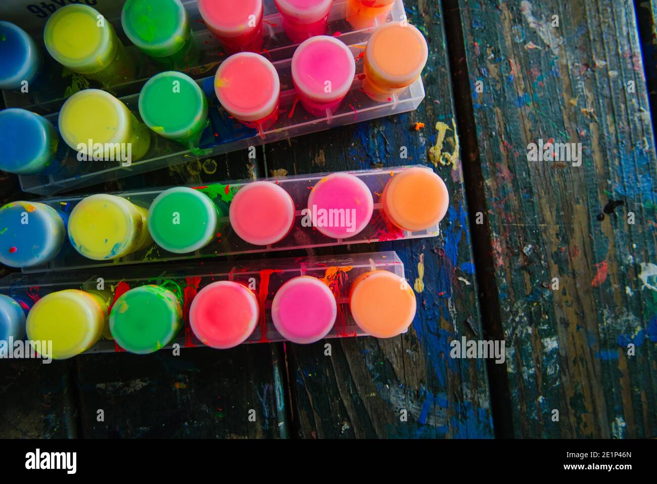 Red blue yellow green paint pots hi-res stock photography and images ...