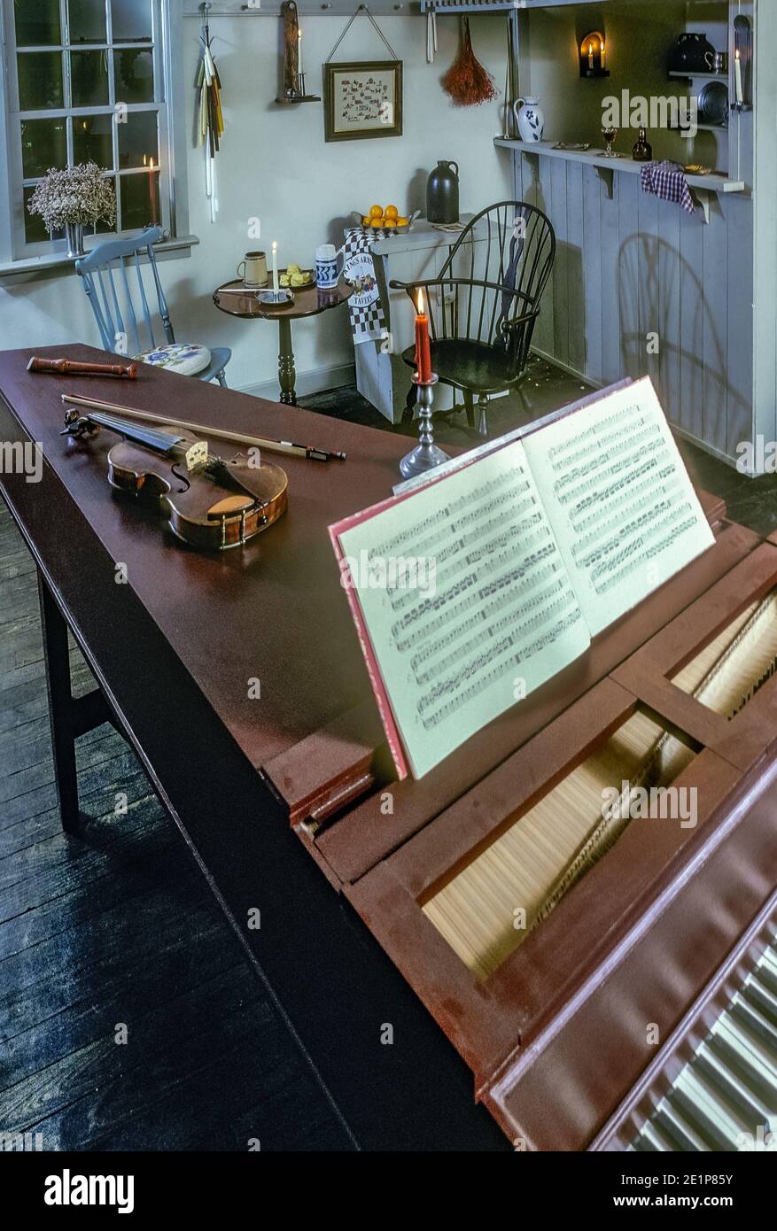 Early american life art, crafts and antiques Stock Photo - Alamy