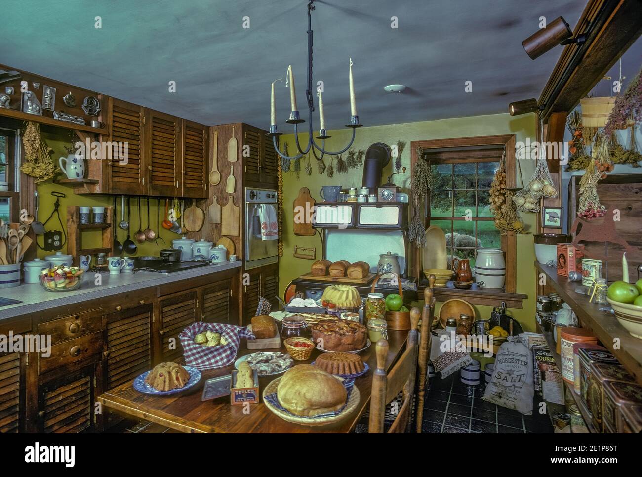 Early american life art, crafts and antiques Stock Photo - Alamy