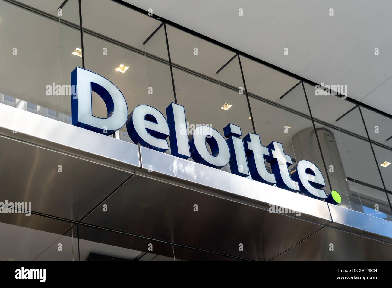 National audit office sign hi-res stock photography and images - Alamy