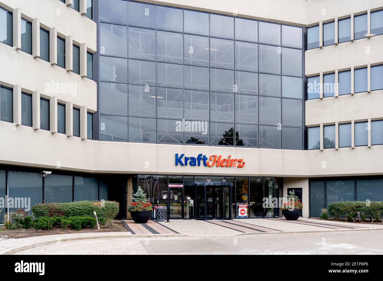 The Kraft Heinz Canada head office in North York, Toronto Stock Photo ...