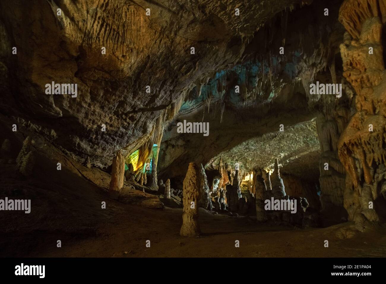 Grotto hall hi-res stock photography and images - Alamy