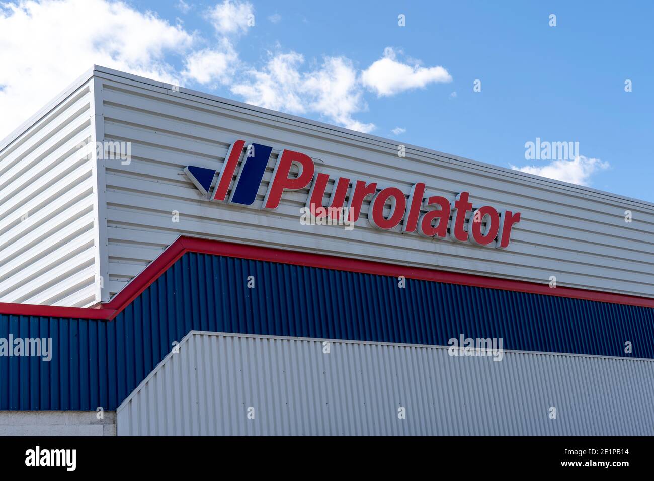 Purolator logo hi-res stock photography and images - Alamy