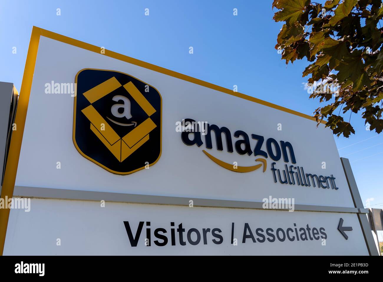 Fulfillment center hi-res stock photography and images - Alamy