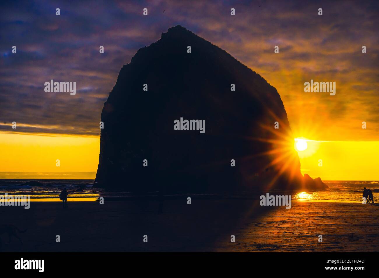 Colorful Sunset Haystack Rock Sea Stack Canon Beach Clatsap County ...