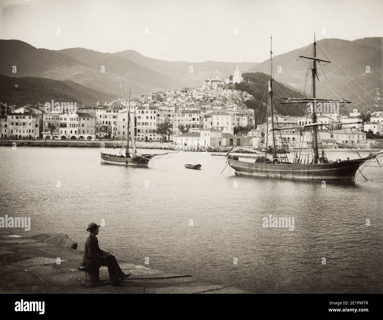 Vintage 19th century photograph: Italy c.1880's - ships, boats in the ...