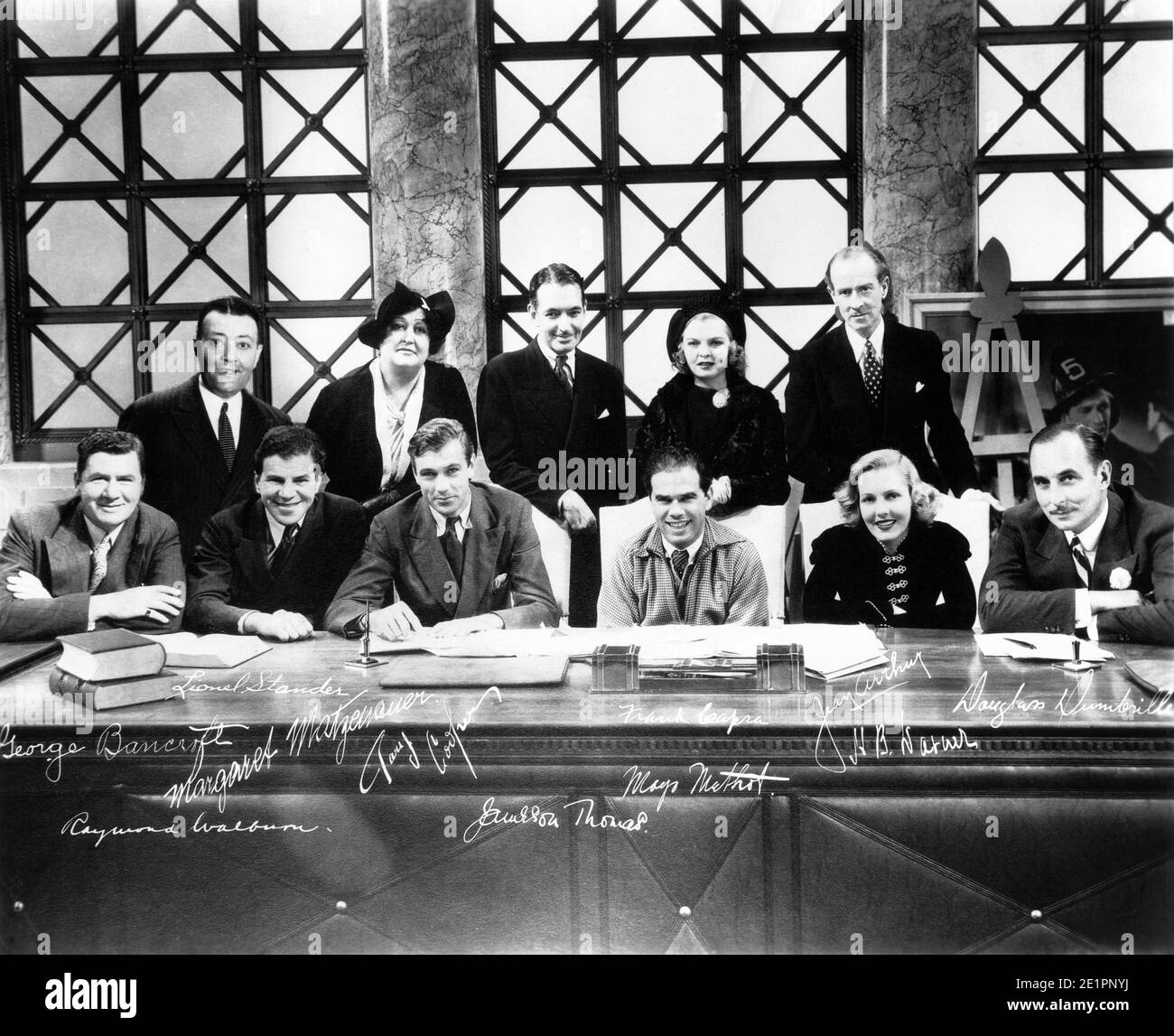 Lionel stander hi-res stock photography and images - Alamy