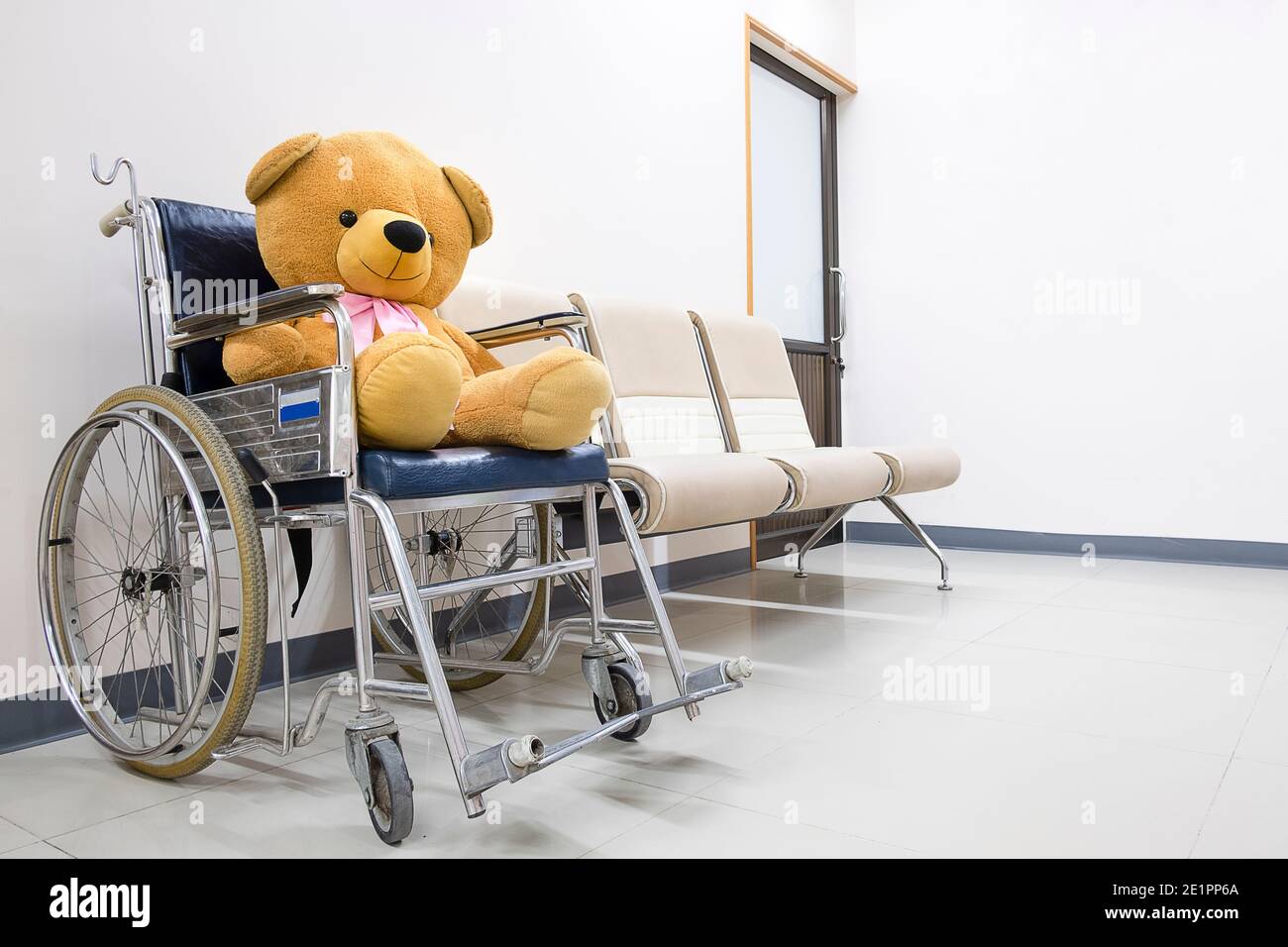 Disabled teddy bear hi-res stock photography and images - Alamy