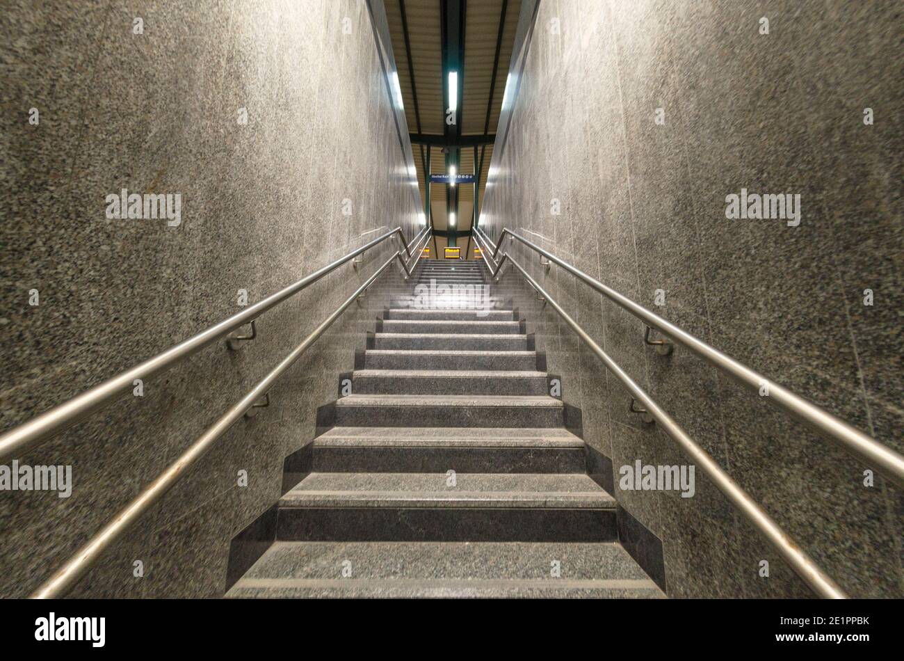 Tunnel stairs subway steps High Resolution Stock Photography and Images ...