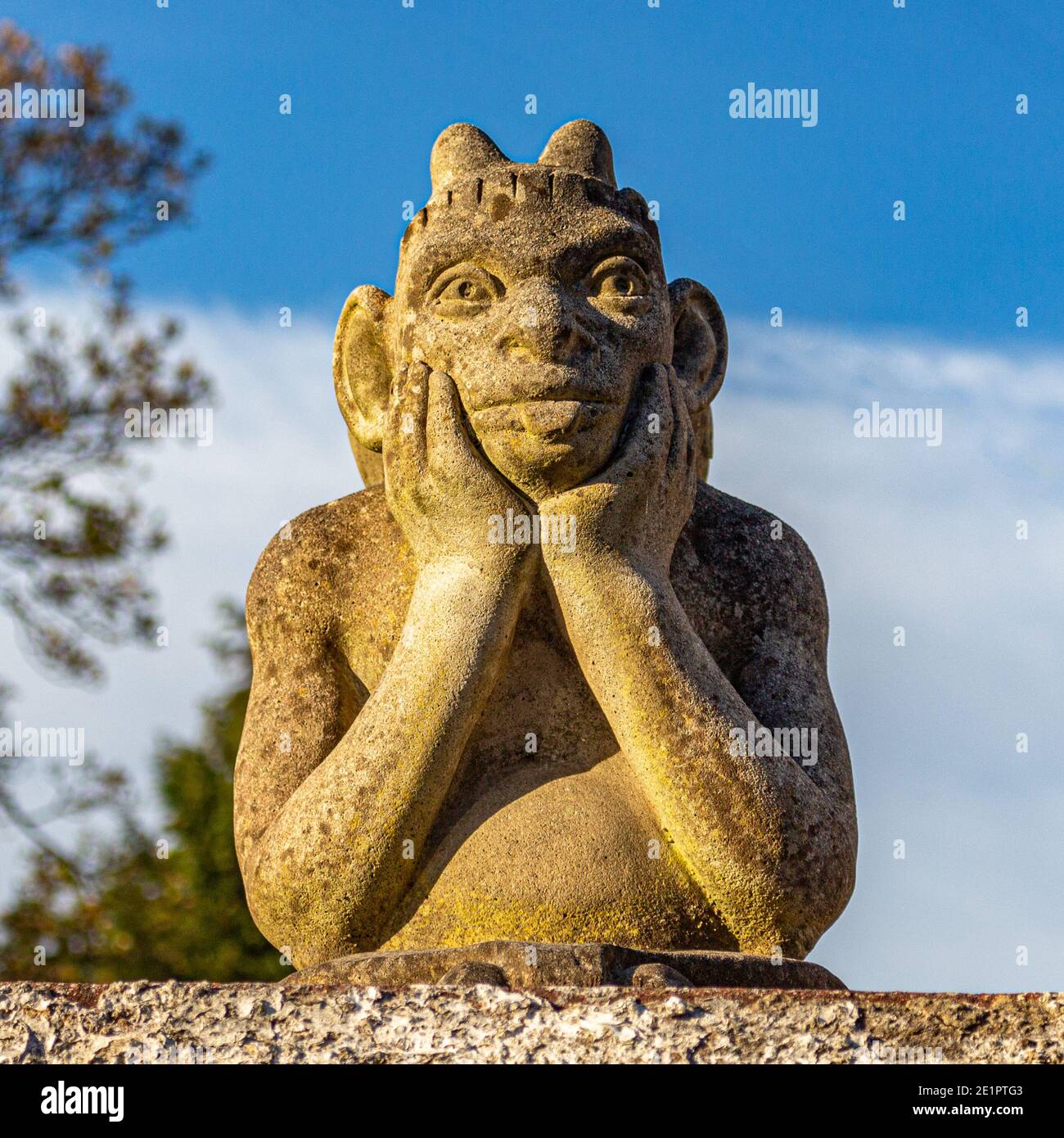 Devil gargoyle uk hi-res stock photography and images - Alamy