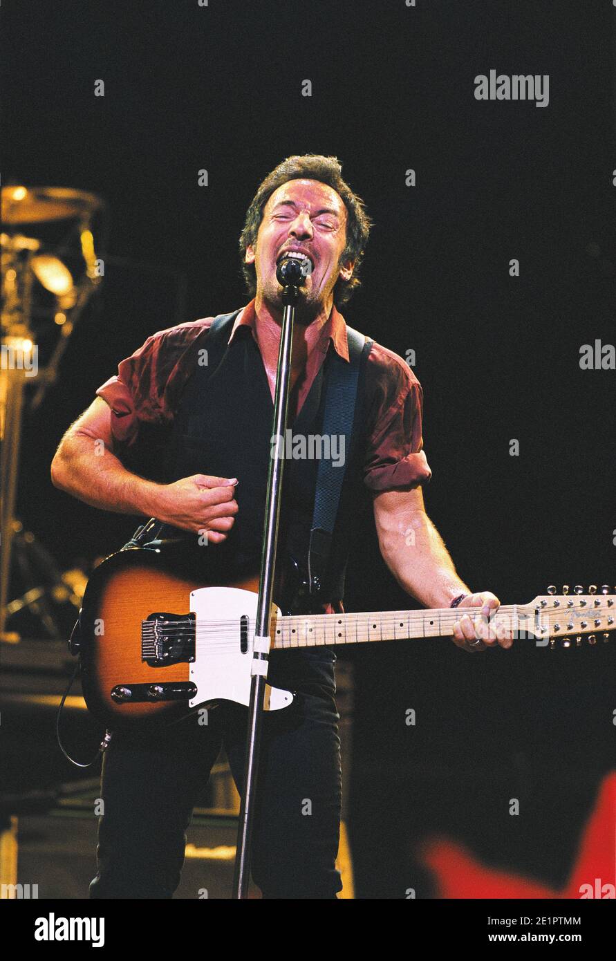 Bruce Springsteen and the E Street band in concert at Wembley Arena ...
